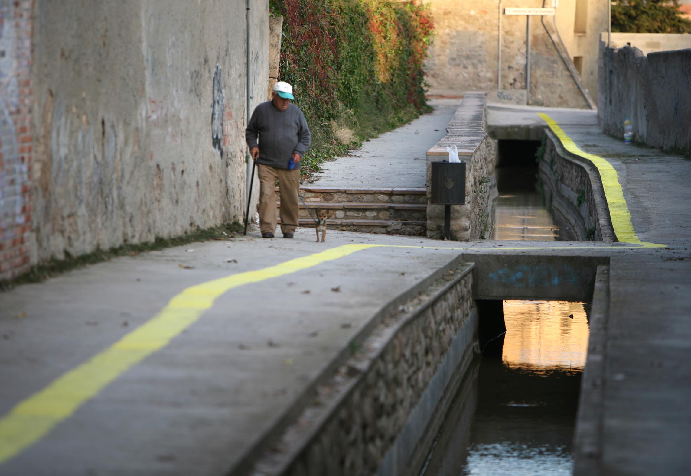 Rec in progress... - REC.0 Experimental Stores